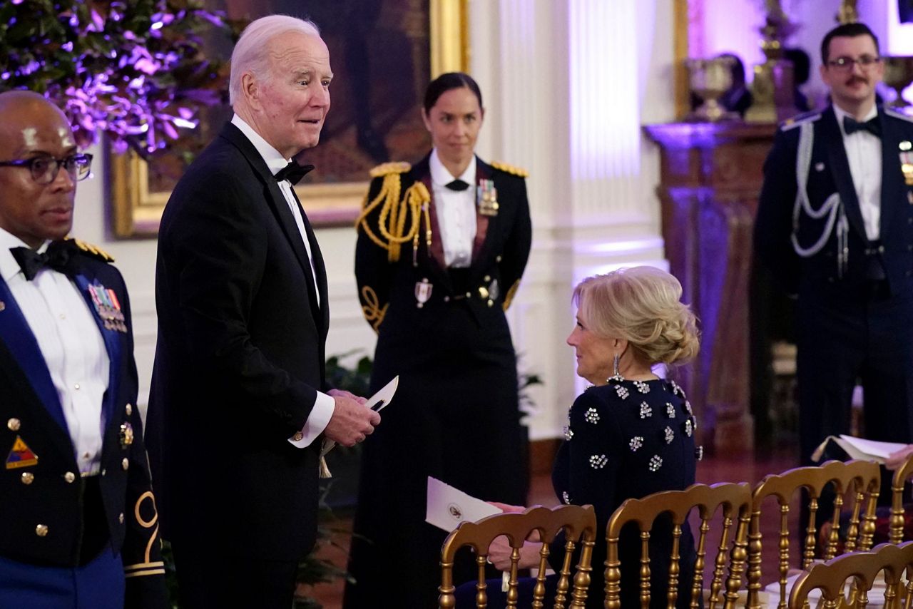 Biden hosts GOP, Dem governors at White House for dinner
