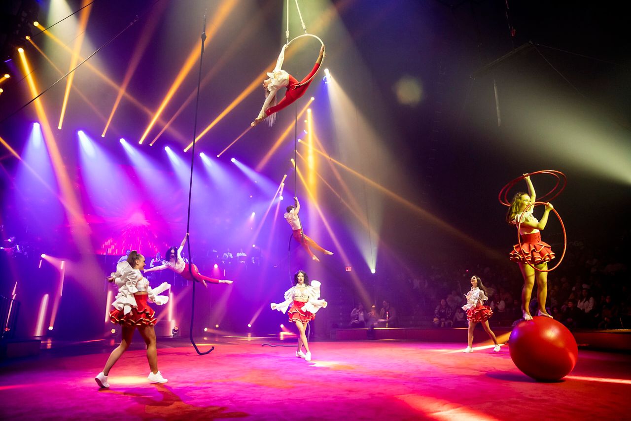 Big Apple Circus returns to Lincoln Center