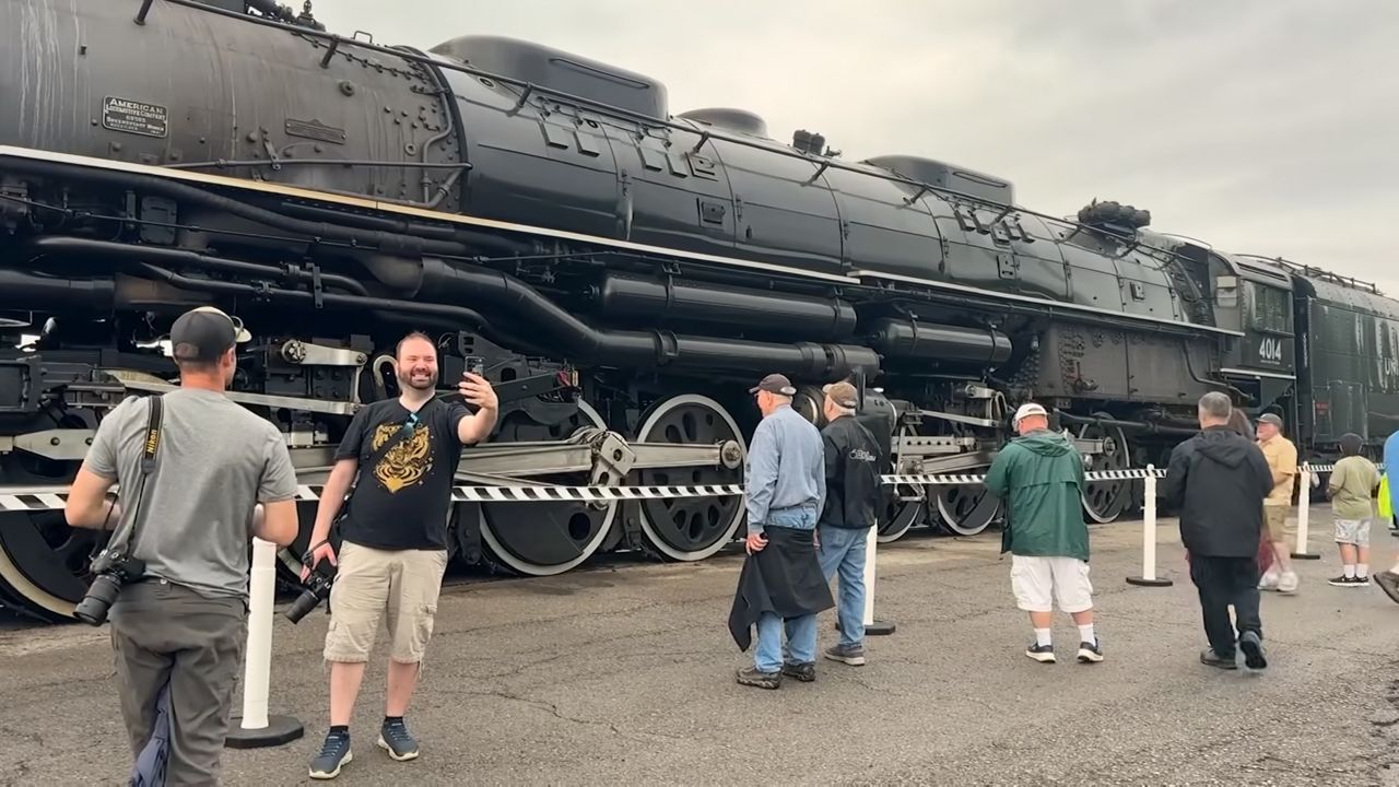 Union Pacific Big Boy headed through Letchworth Thursday