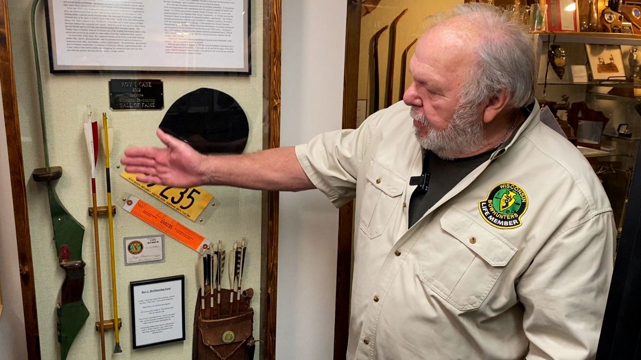 Wisconsin bowhunting history archery