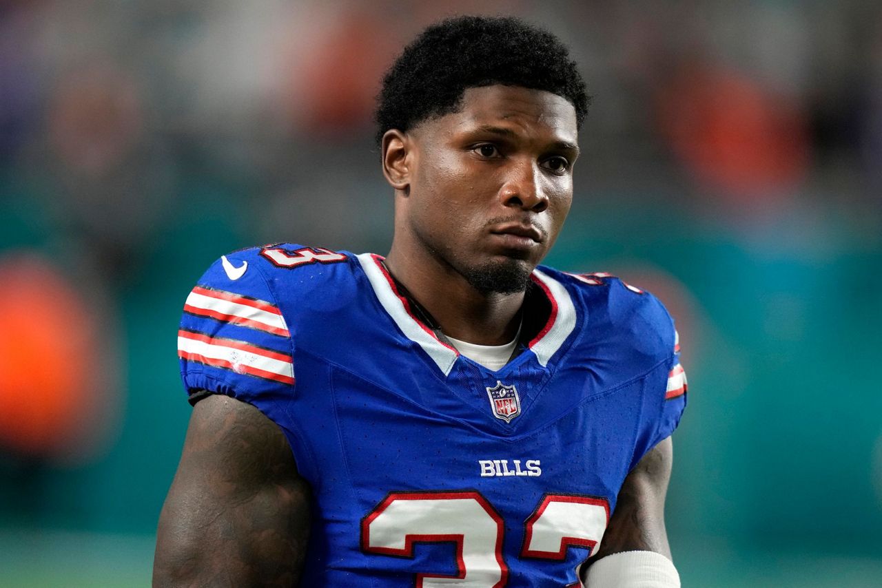 Buffalo Bills agree to re-sign backup offensive lineman David Edwards ...