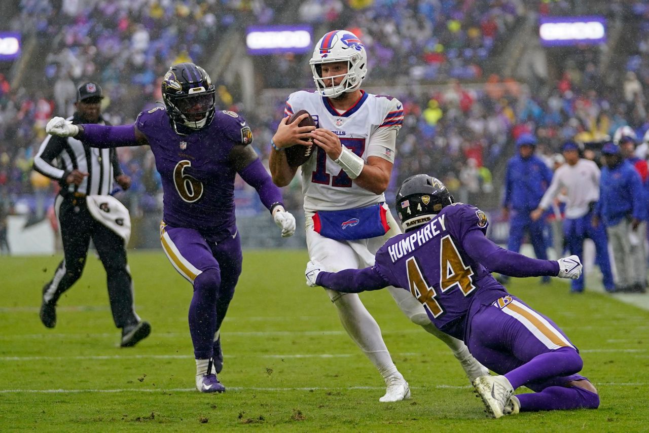 4th-down stop, last-second kick lift Bills past Ravens 23-20