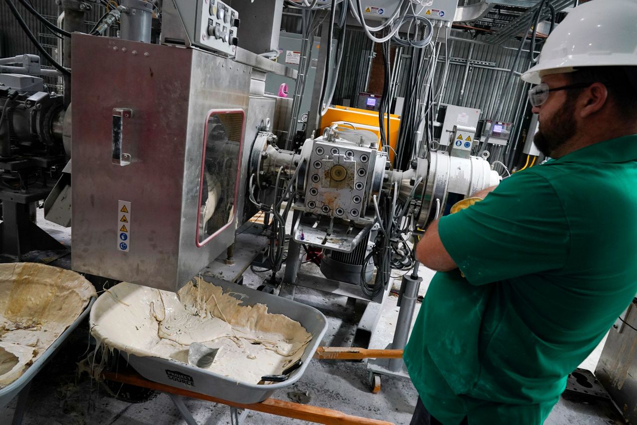 Billions pour into bioplastics as markets begin ramping up