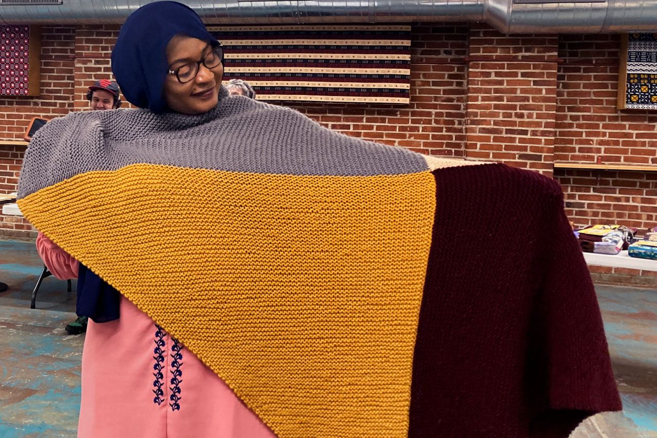Handmade blankets welcome refugees, immigrants to U.S.