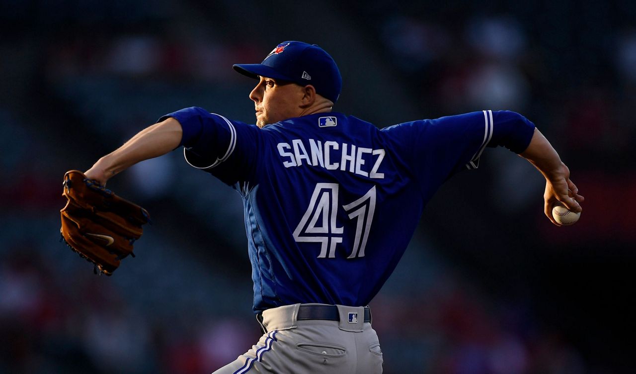 Blue Jays RHP Sanchez comes clean on suitcase injury