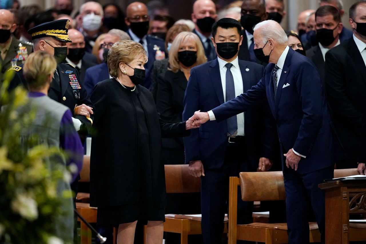 Bob Dole remembered as 'giant of our time and of all time'