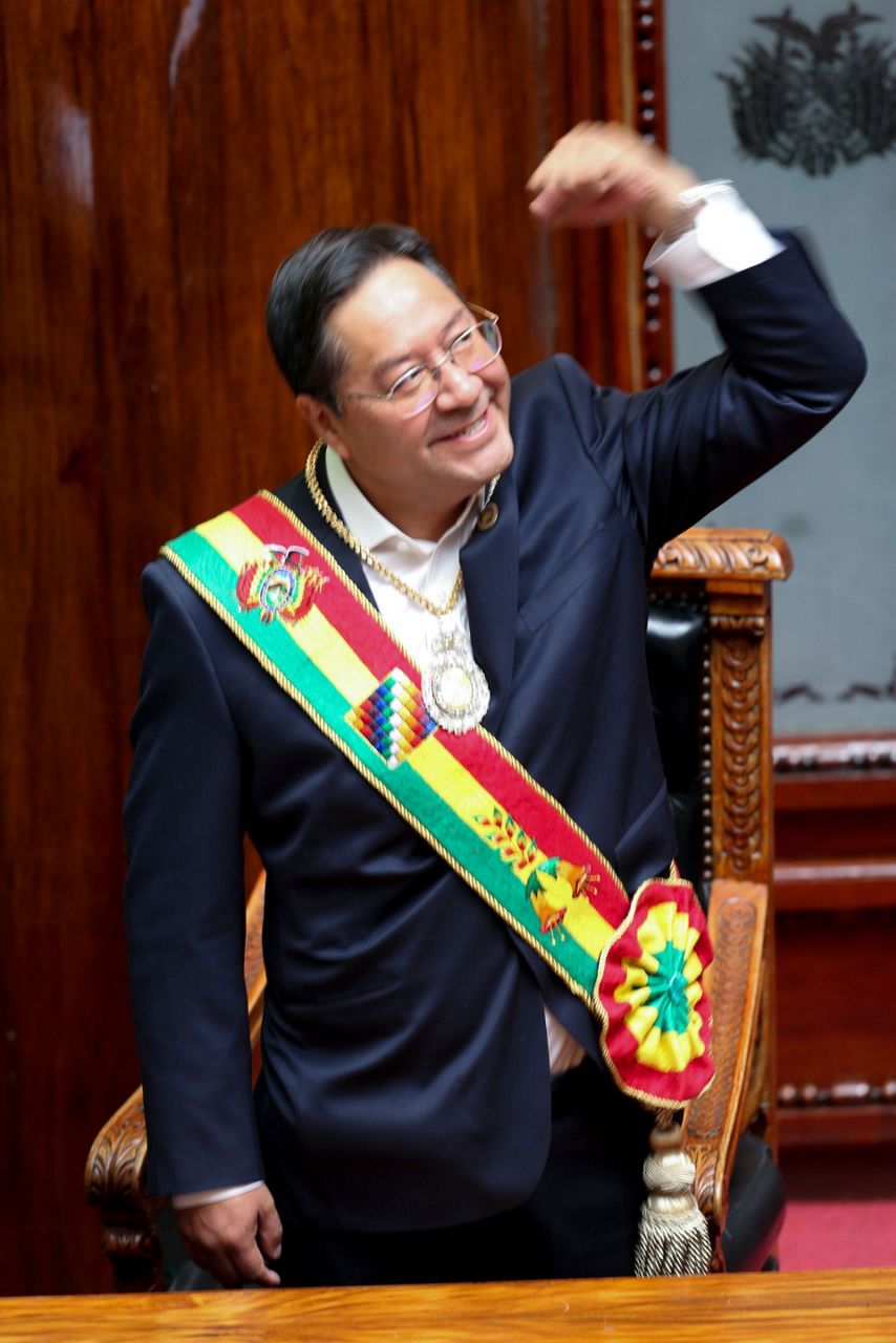 New leftist leader takes office in Boliva