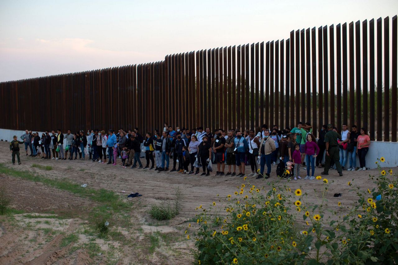 Migrant crossings at US border rise for 4th straight month