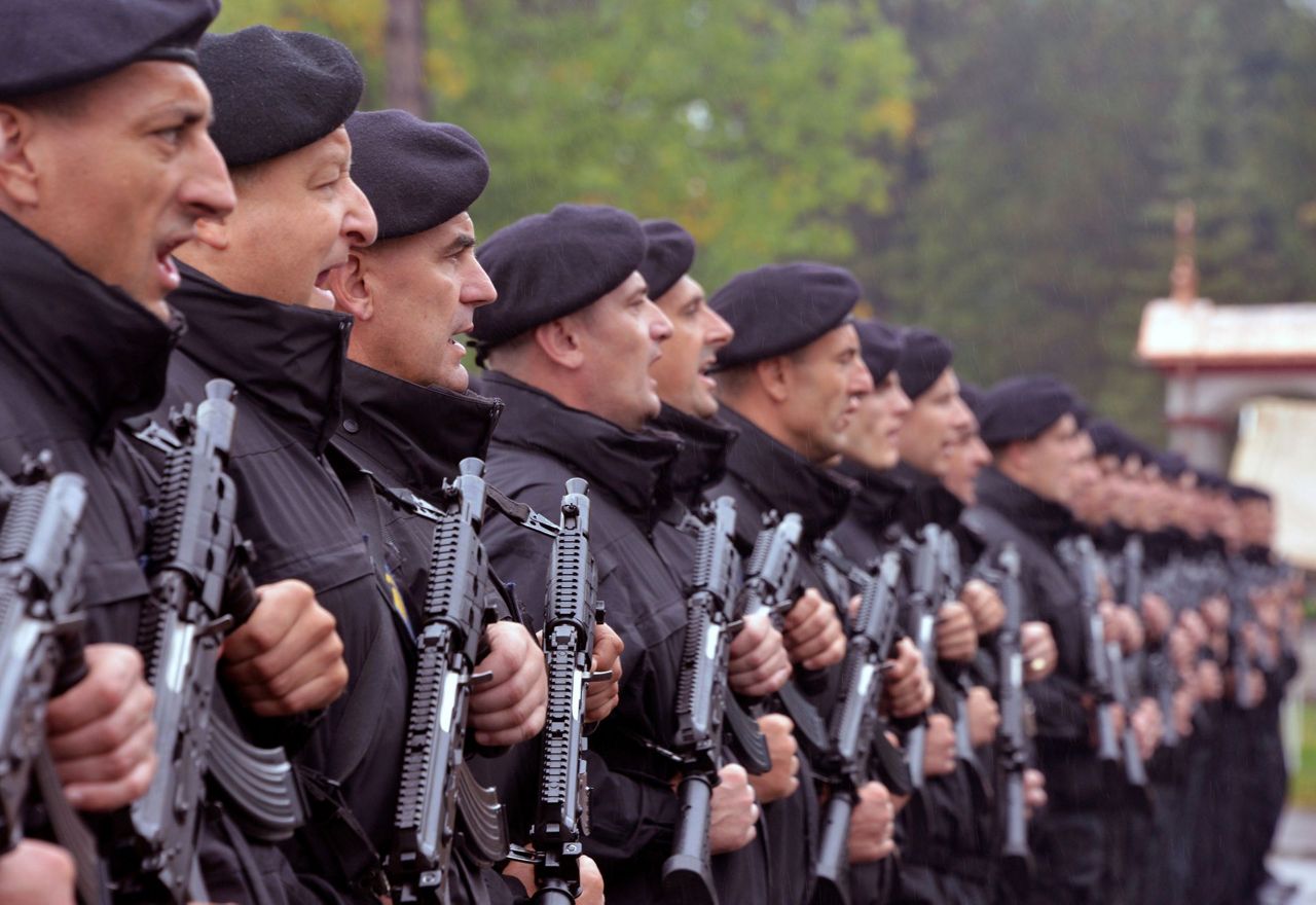 Bosnian Serbs show off special police unit, fueling tensions
