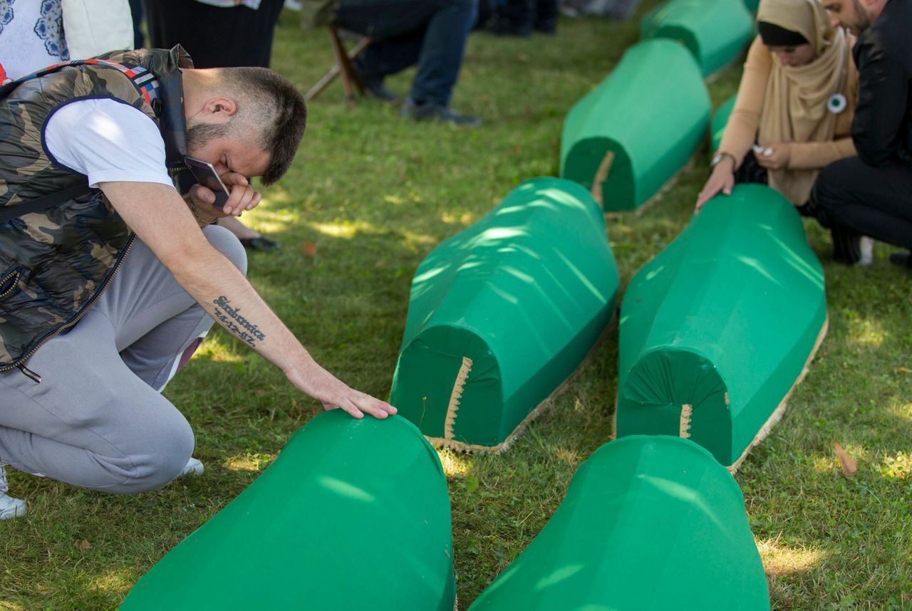 Bosnian Muslims mark 24th anniversary of Srebrenica massacre