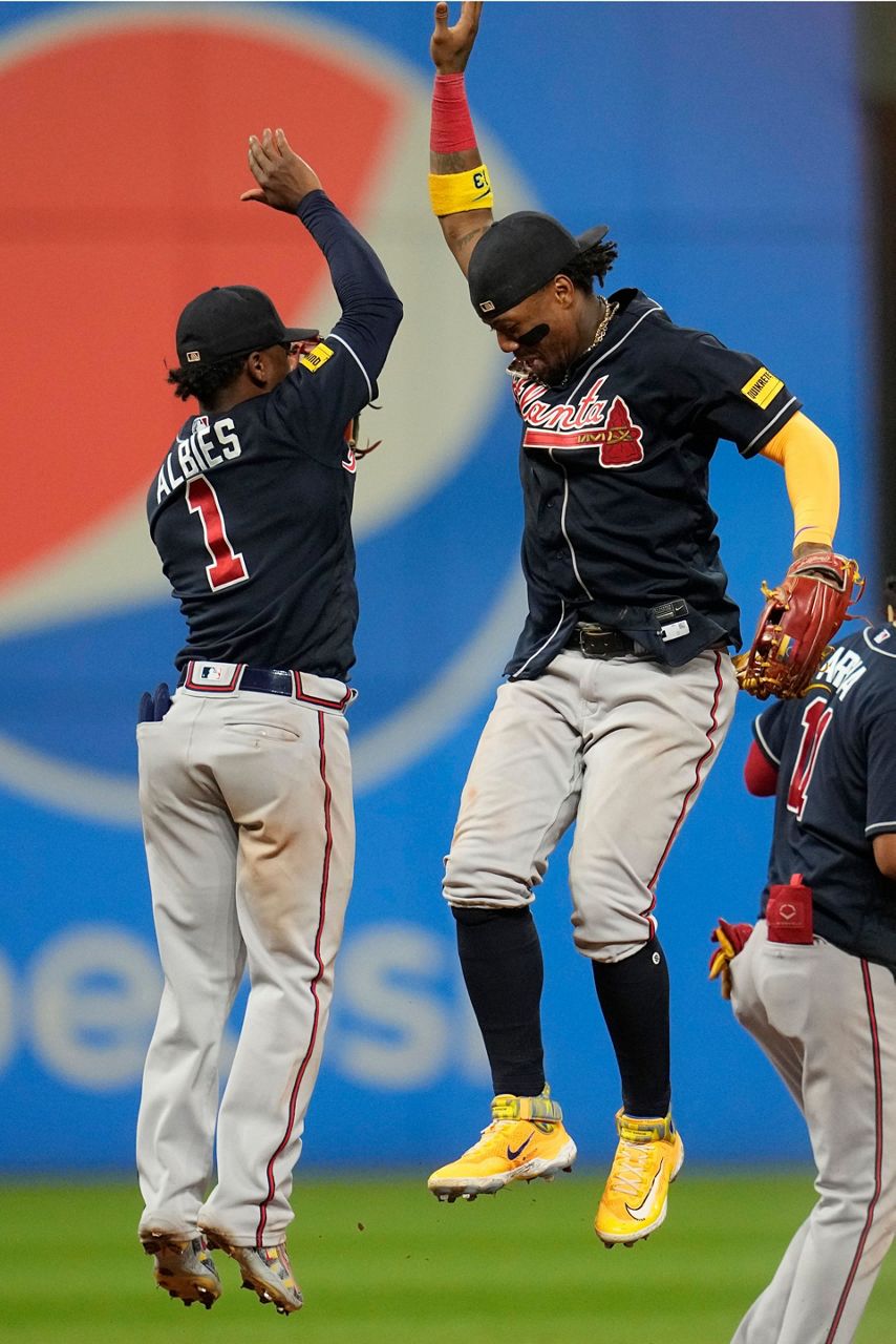 Braves star Ronald Acuña Jr. is first to hit 20 homers, steal 40 bases and drive in 50 before break
