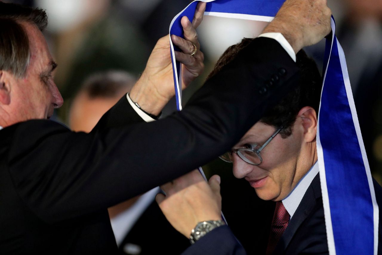 Bolsonaro using medals to celebrate allies, family, himself