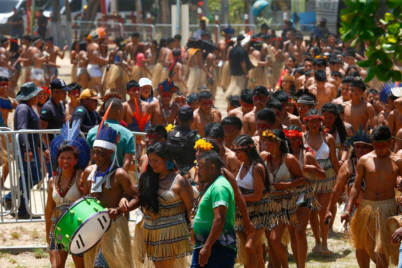 Lula meets with Indigenous in Brazil's Amazon, pledges lands