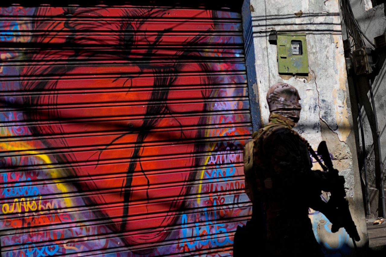 Rio de Janeiro police conduct deadly raid in Alemao favelas