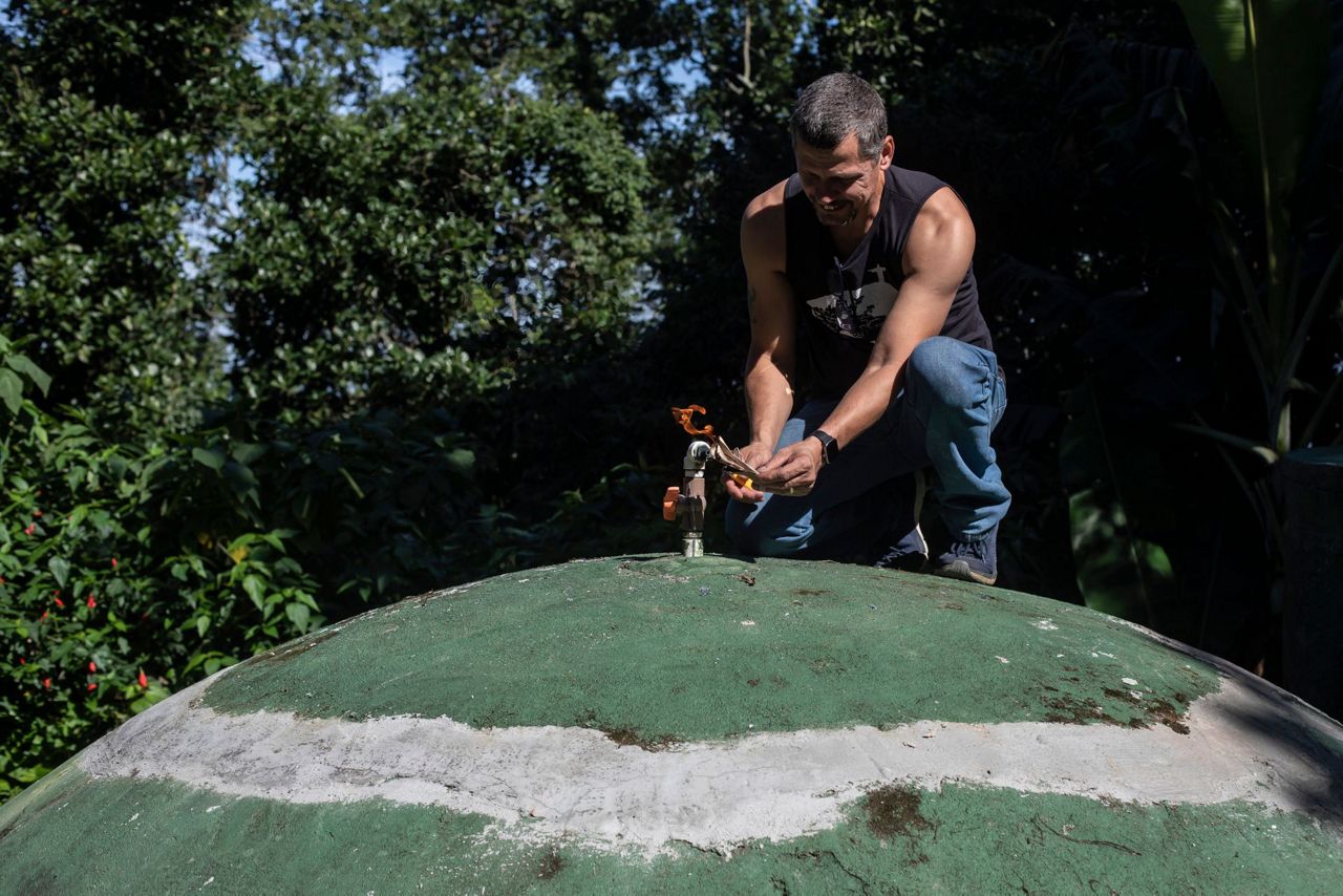 Rio de Janeiro favela sets example by processing own waste