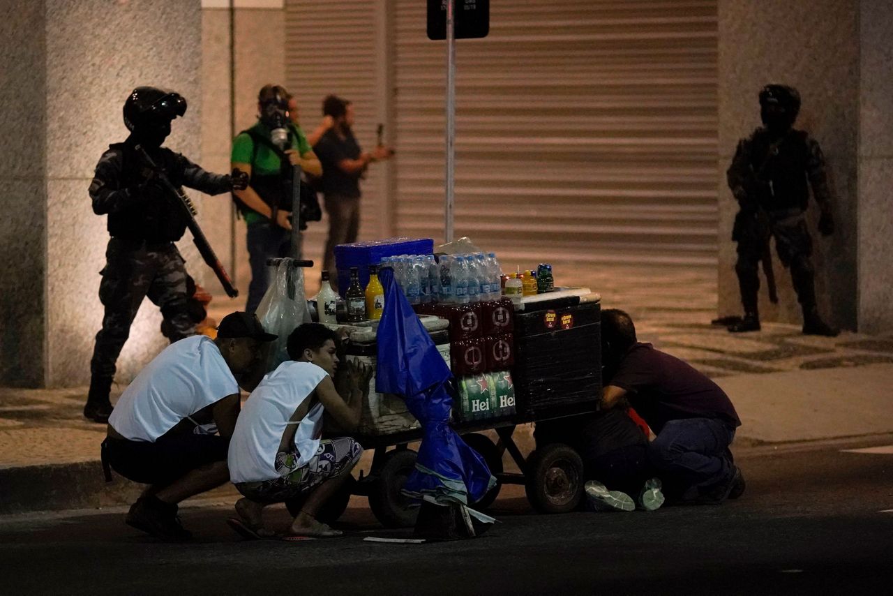 Brazilians stage general strike to protest pension overhaul