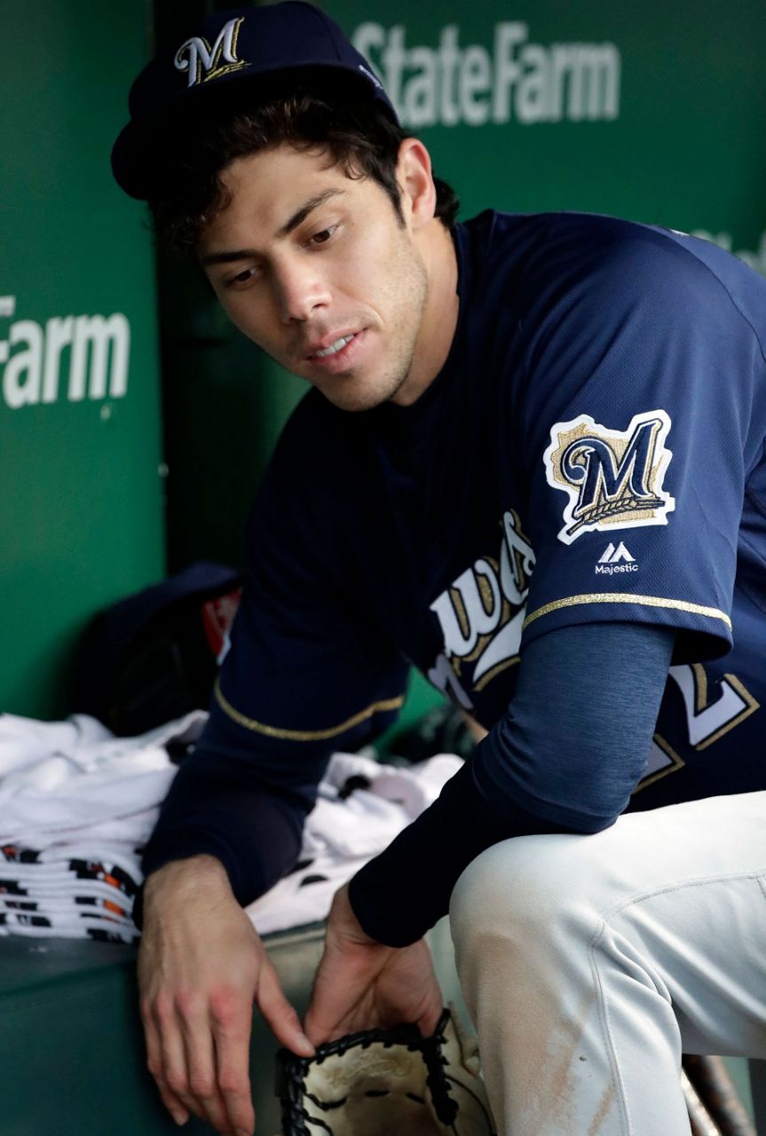 Contreras homers in 15th, Cubs beat Brewers 2-1