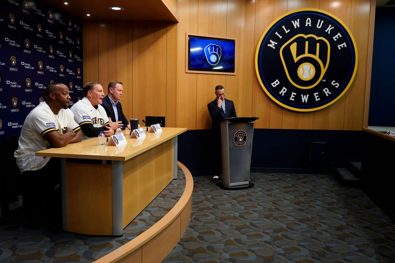 Brewers' Murphy grateful for opportunity to return to managing