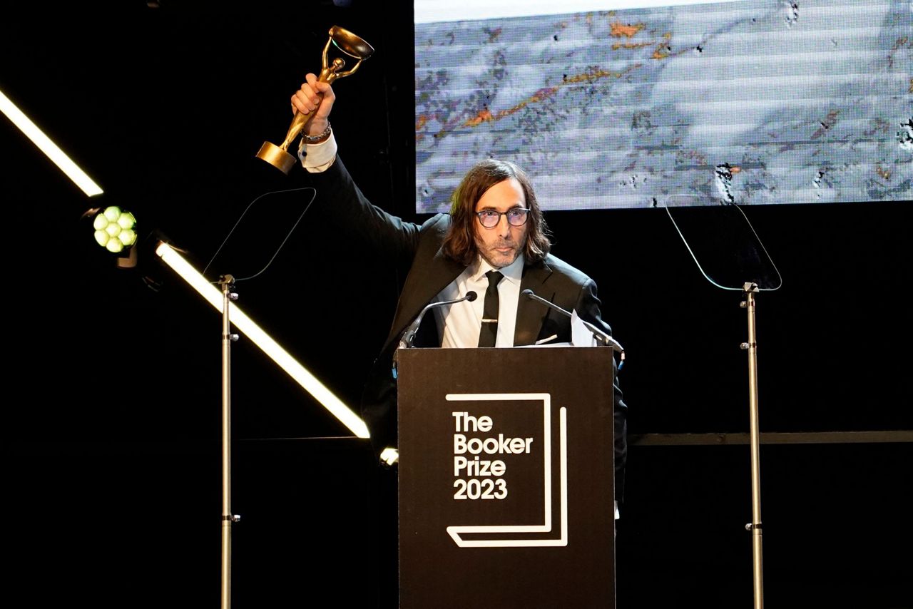 Winner of the Booker Prize for fiction set to be announced in London