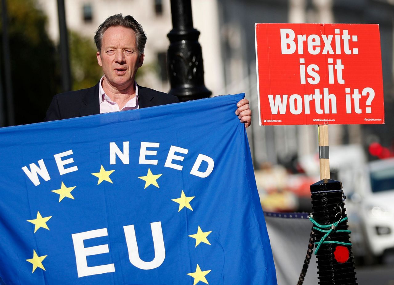 EU leaders gather for 'moment of truth' Brexit summit