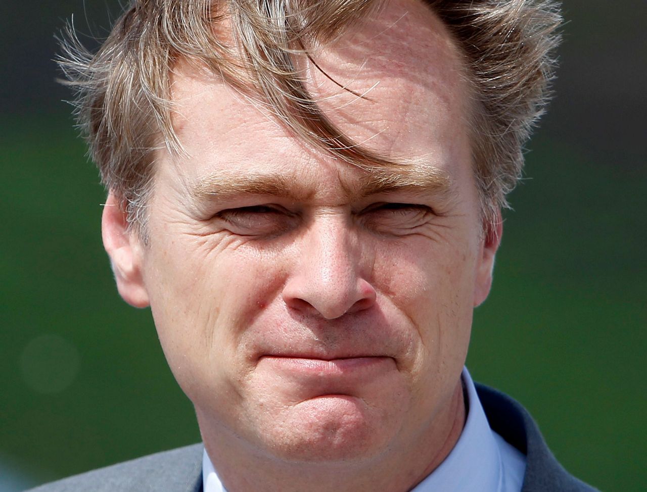 UK honors cave rescue divers, Twiggy, Monty Python's Palin