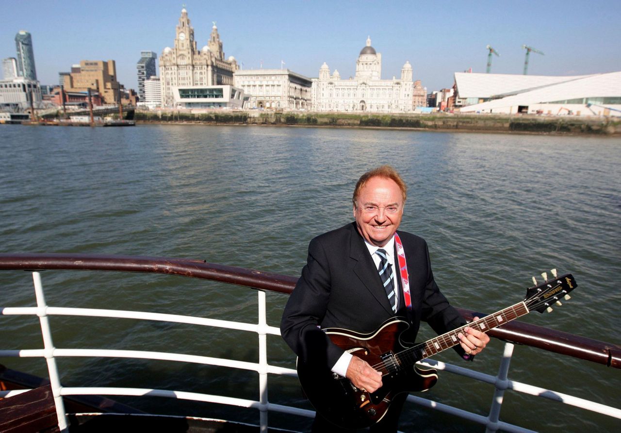 'You'll Never Walk Alone:' Singer Gerry Marsden dies at 78