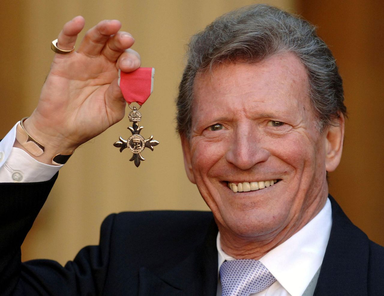 'Coronation Street' actor Johnny Briggs dies at age 85