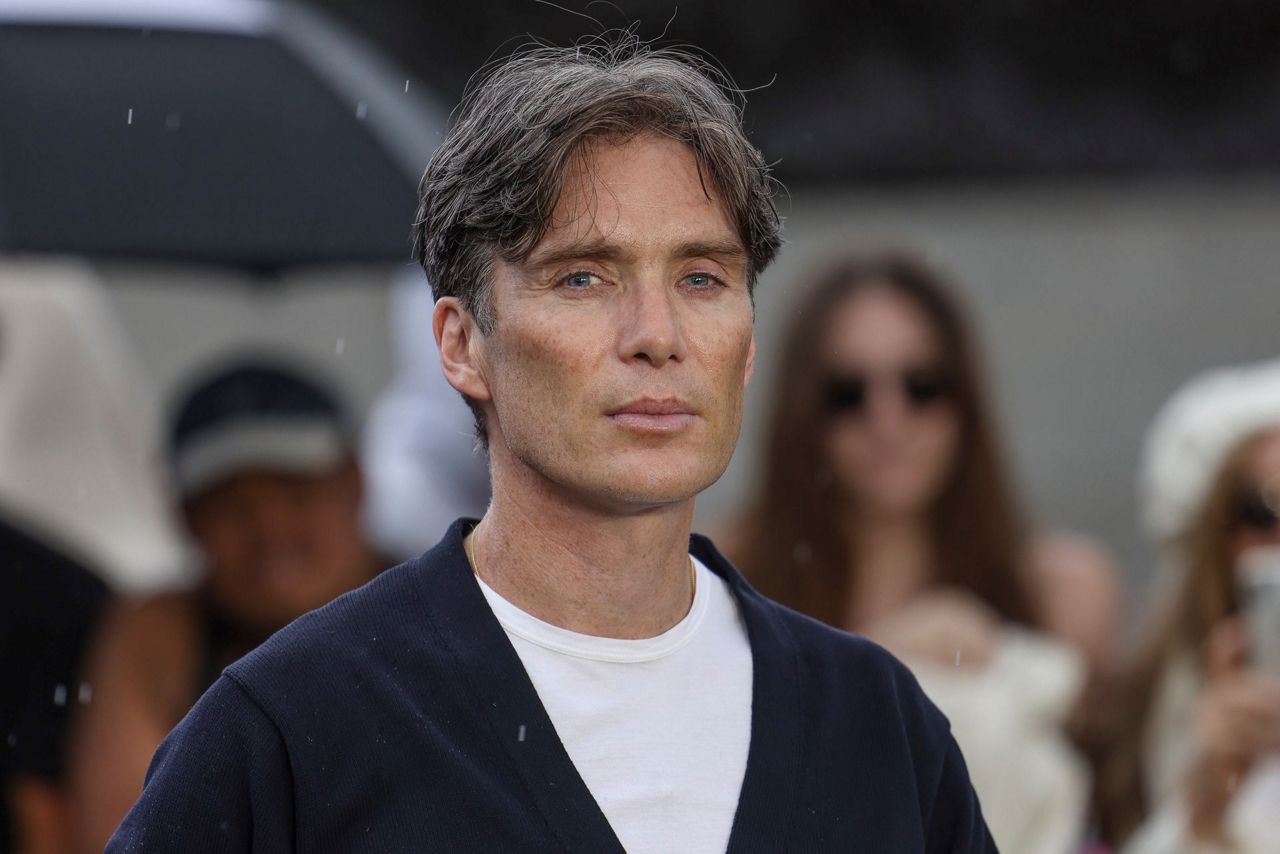 In 'Oppenheimer,' Cillian Murphy finally gets to lead a Christopher ...