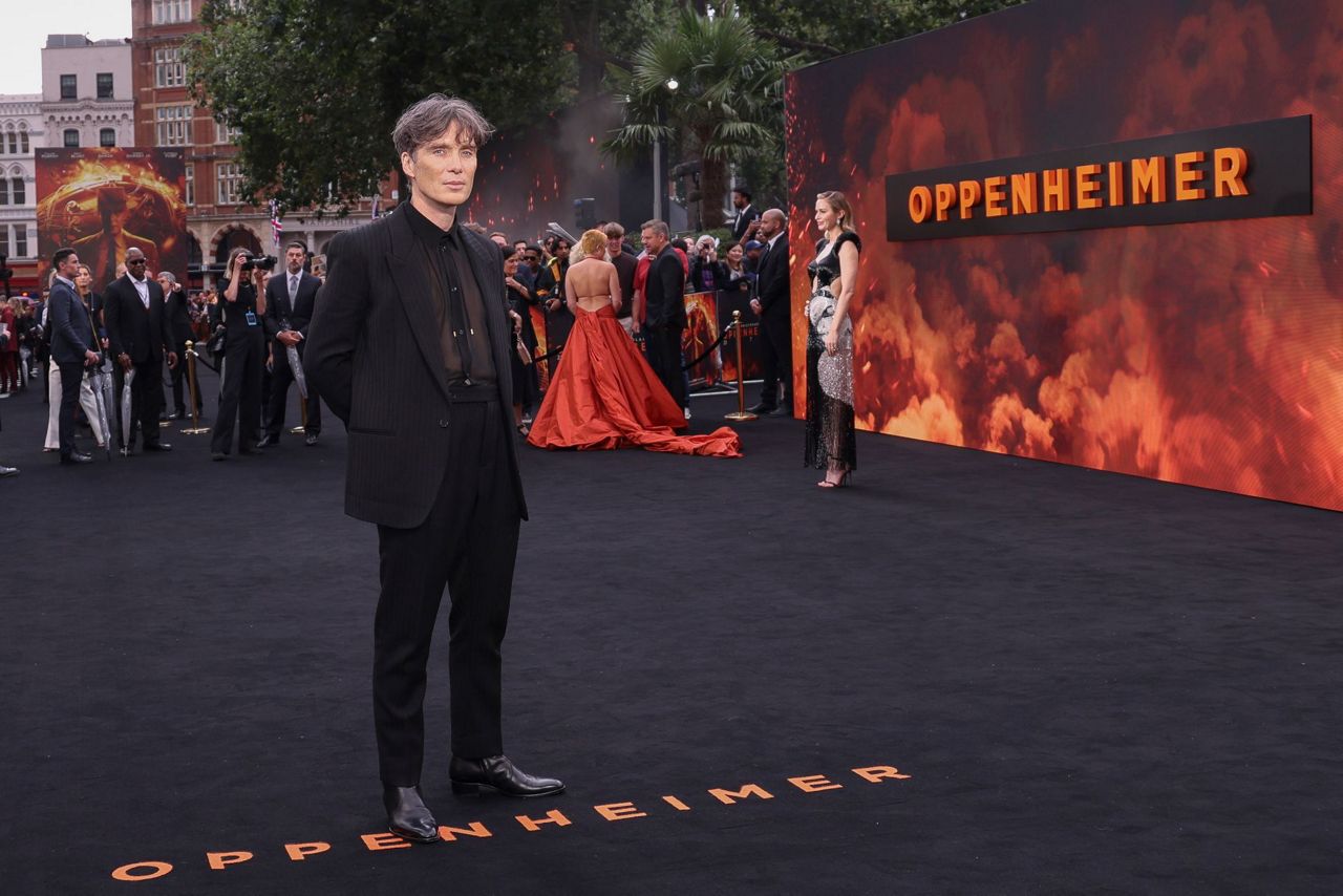 In 'Oppenheimer,' Cillian Murphy finally gets to lead a Christopher ...