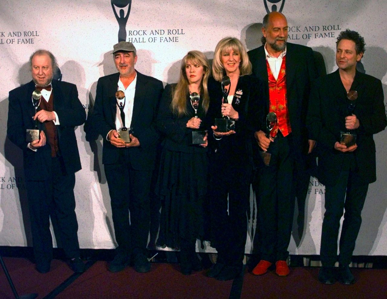 Fleetwood Mac blues guitarist Peter Green dies at 73