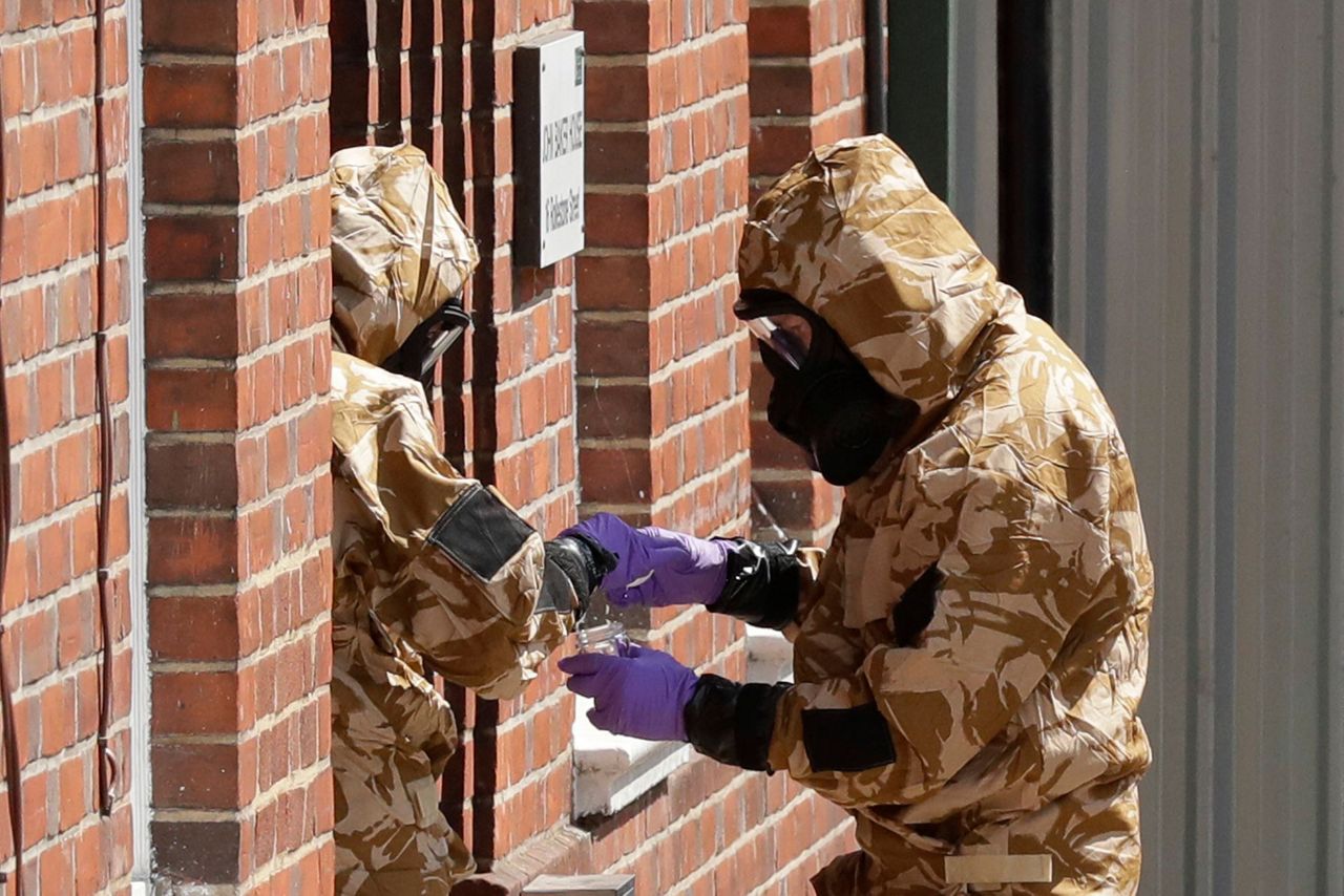 UK police race to find source of new nerve agent poisoning