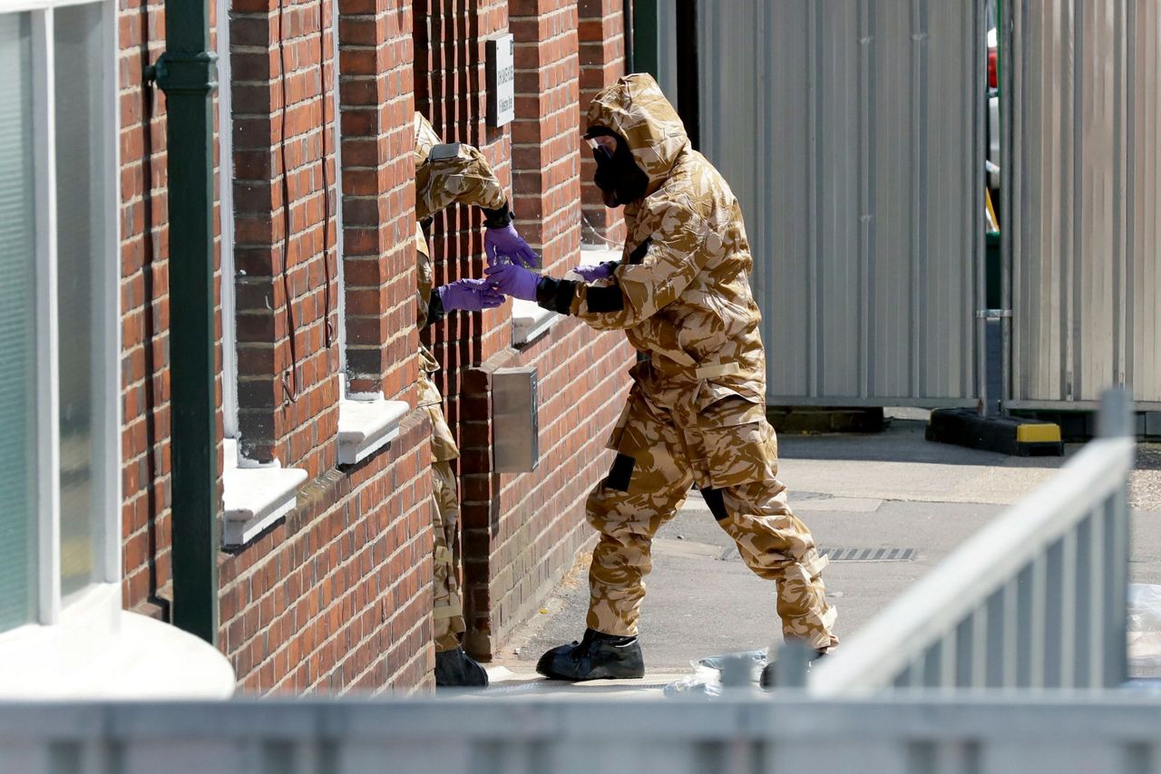 UK police race to find source of new nerve agent poisoning