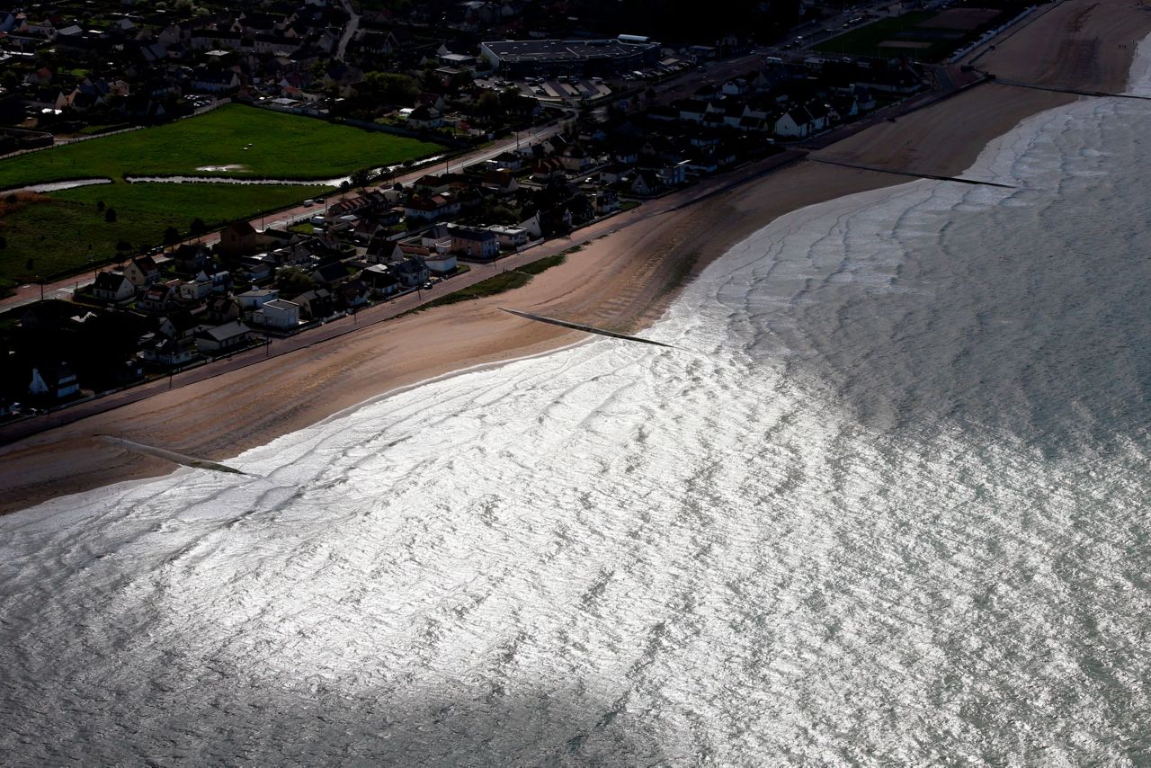 Stories of UK's disappearing World War II generation