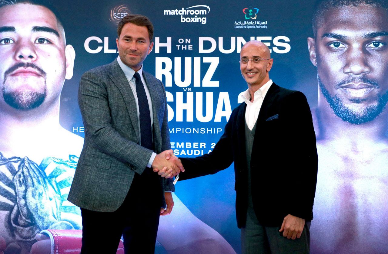 Column: Boxing pays price chasing dollars in Saudi Arabia