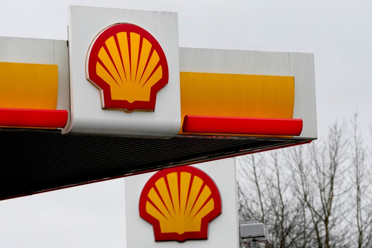 Shell profit doubles to record as war drives up energy costs