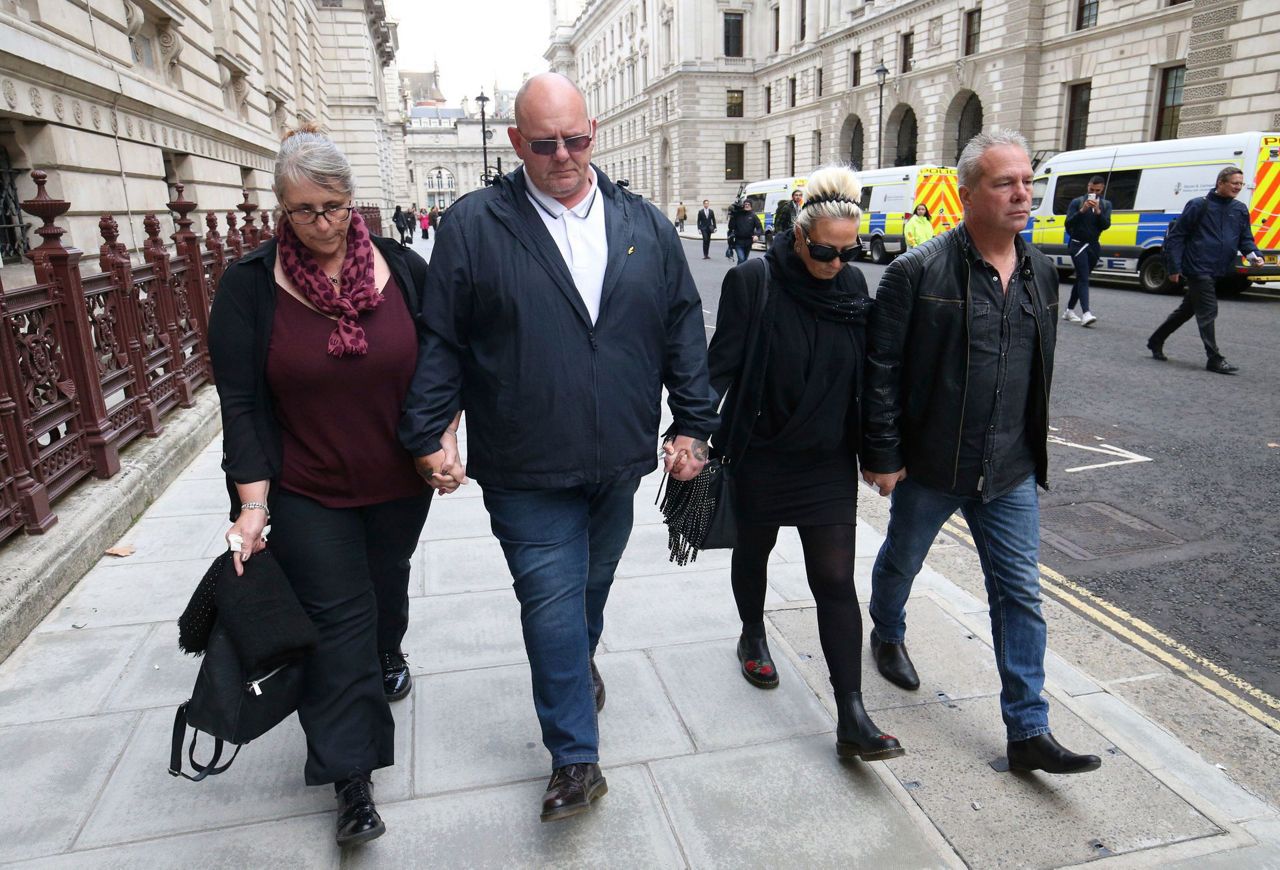 Late teen's family wants US diplomat's wife to lose immunity