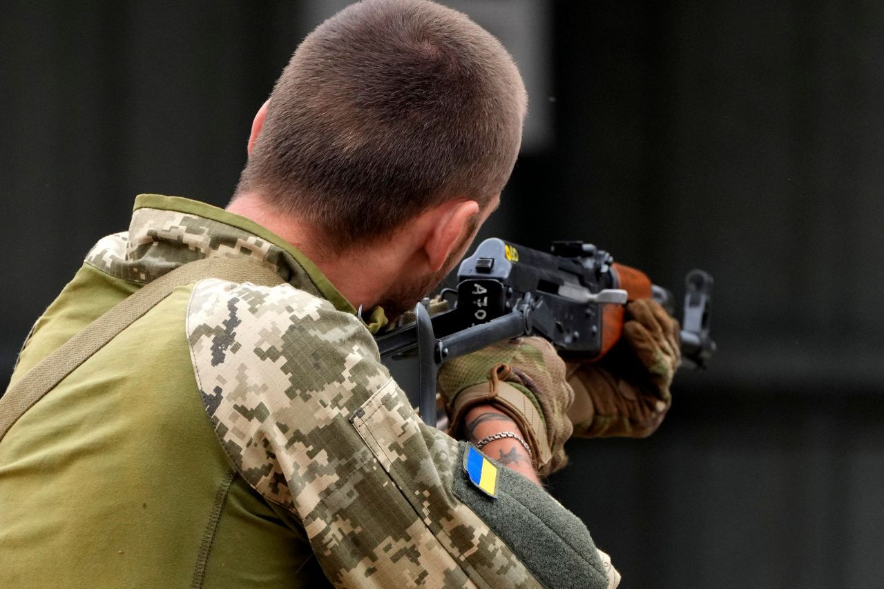 Urban combat and beyond: Ukrainian recruits get UK training