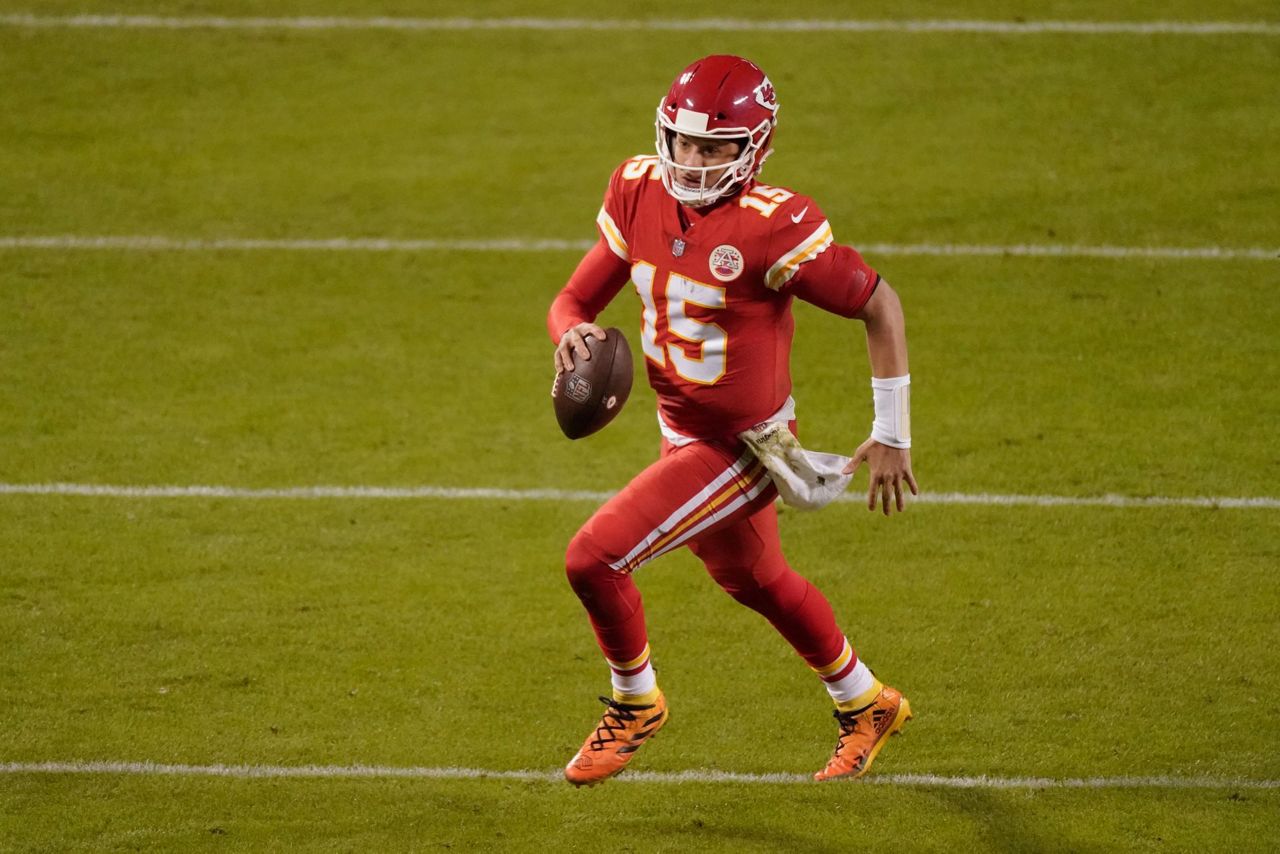 Chiefs' offense keeps seeing red when it reaches red zone