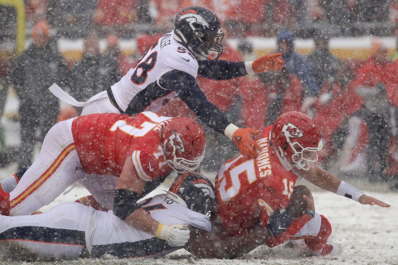 Broncos hopeful after longest playoff drought for SB champ