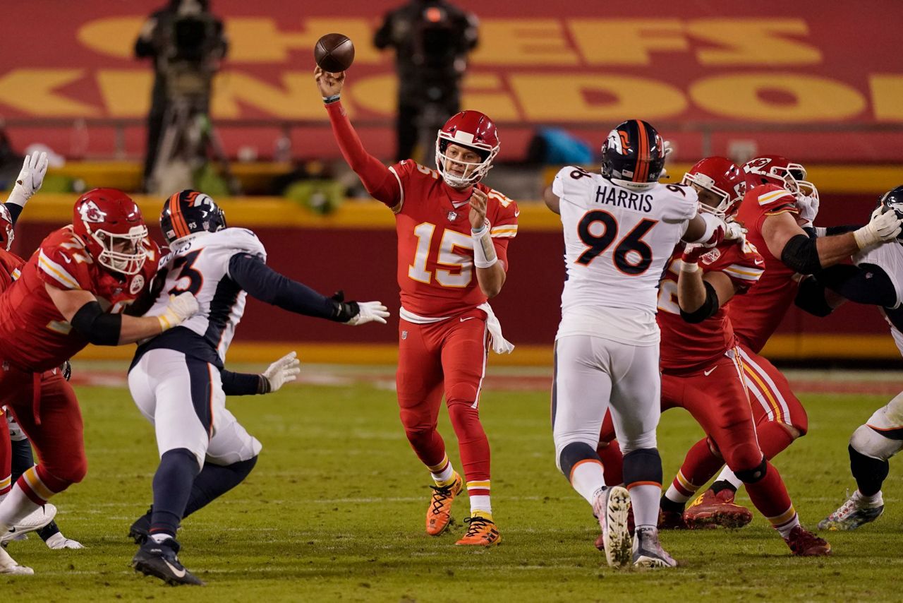 Chiefs rally to beat Broncos 22-16 to clinch playoff berth