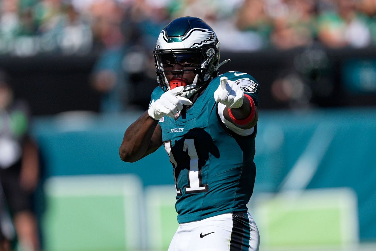 Eagles' offensive woes continue as Broncos hand Super Bowl champs their ...