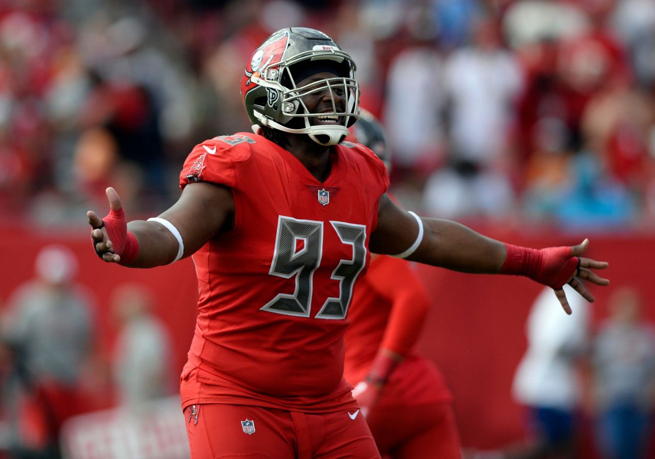 AP Source: Panthers agree to terms with DT Gerald McCoy