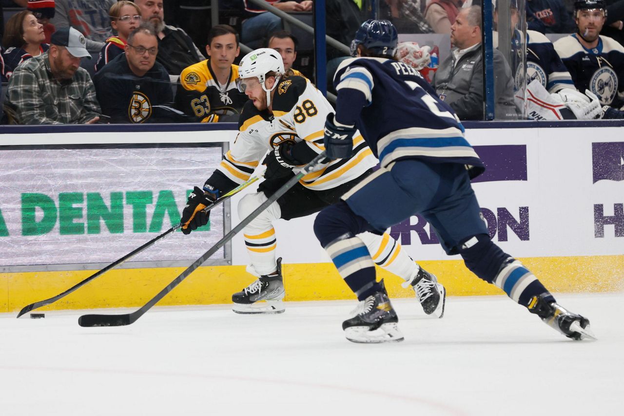Linus Ullmark makes 30 saves, Bruins beat Blue Jackets 4-0