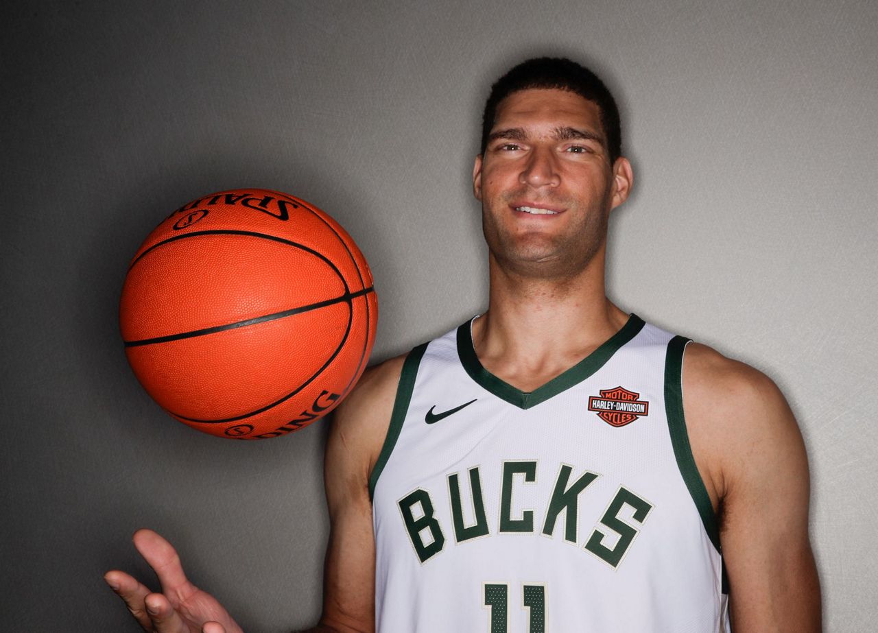 Center of attention: Bucks' Brook Lopez lights out from 3