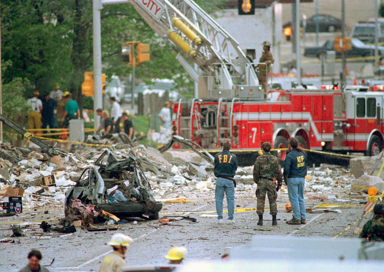 Search at collapse site revives memories of past tragedies