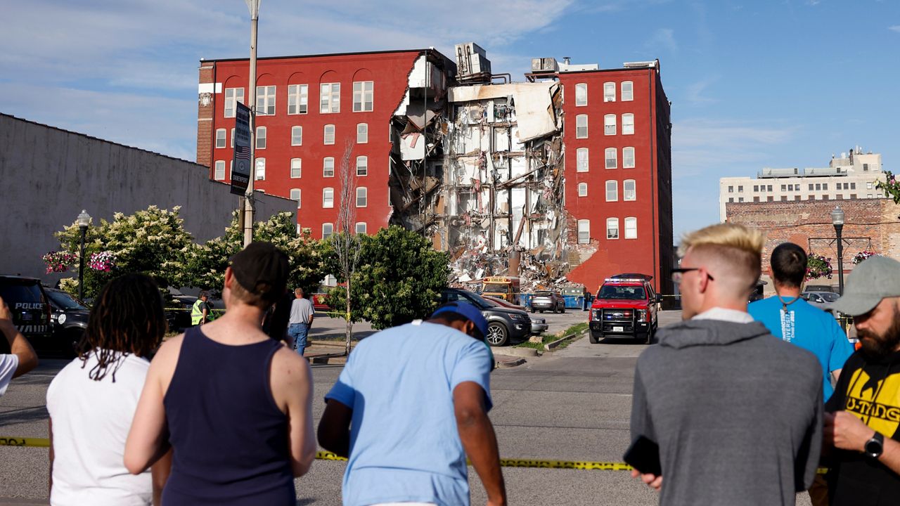 No deaths reported in Iowa building collapse
