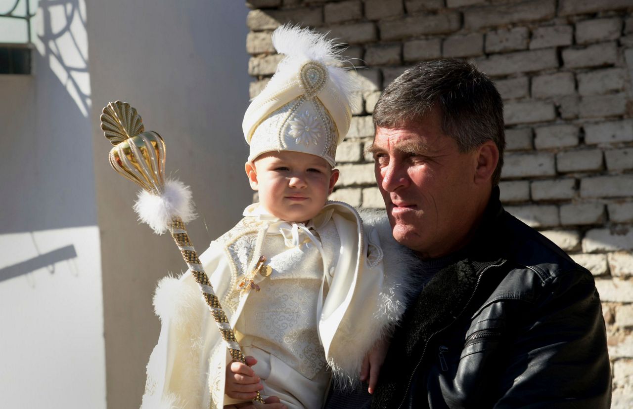 Bulgarian Muslims hold circumcision festival despite virus