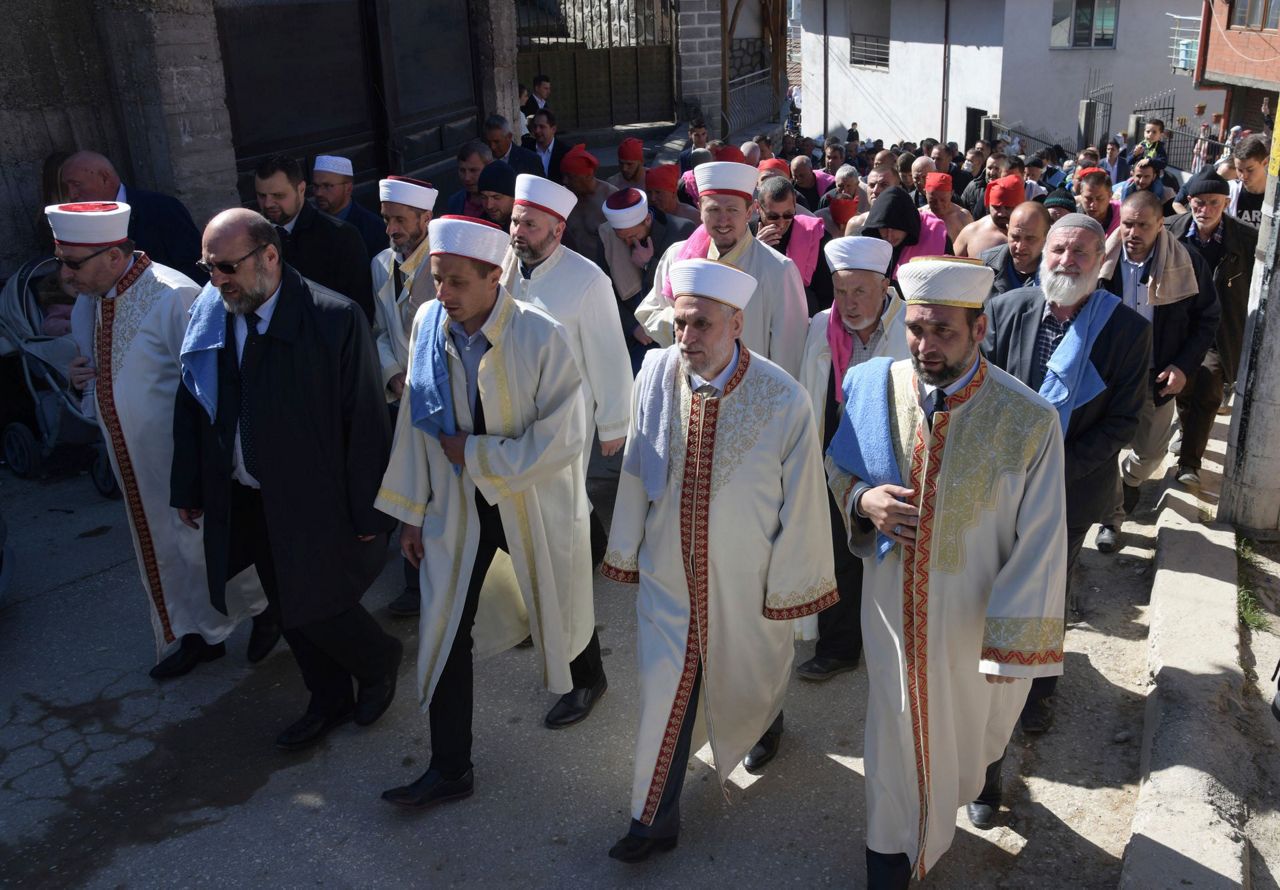Bulgarian Muslims hold circumcision festival despite virus