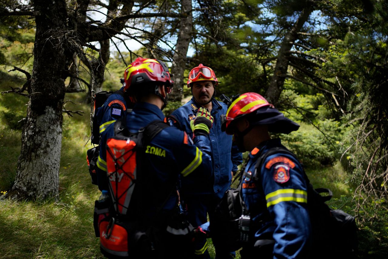 Greece boosts special firefighting units to cope with its growing heat risk