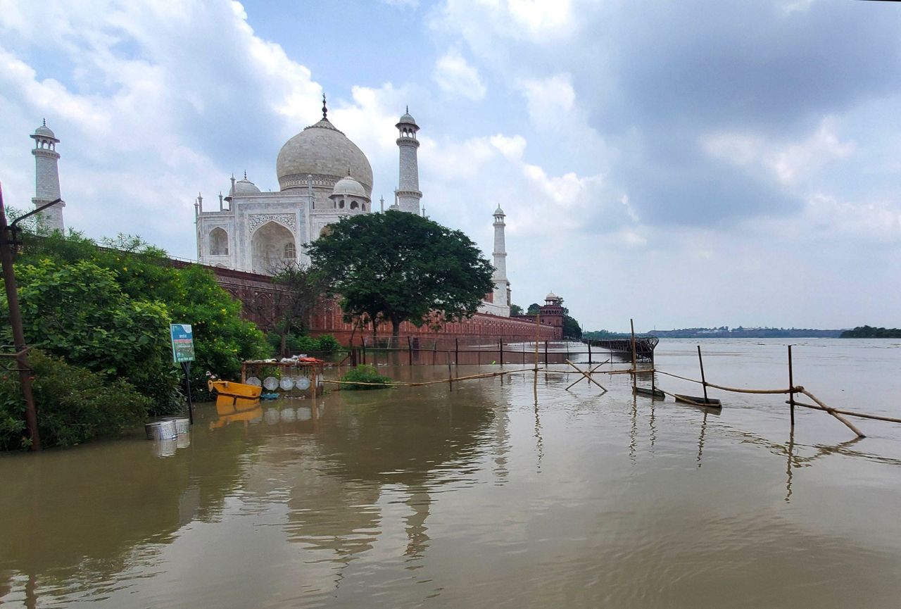 Yamuna river reaches the iconic Taj Mahal's outer walls in India after ...